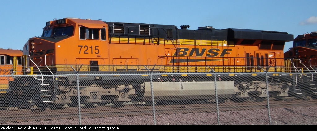 BNSF 7215